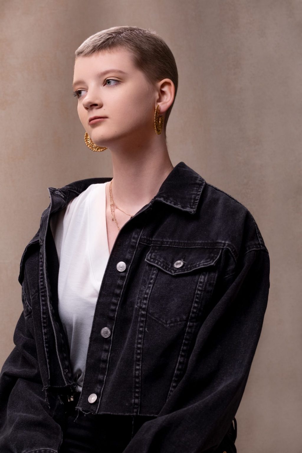 How To Be A Model - Annabel Kiki